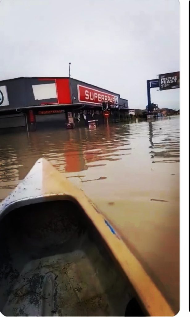 Trail of disruptive rain in Margate, KZN - Earthnews365