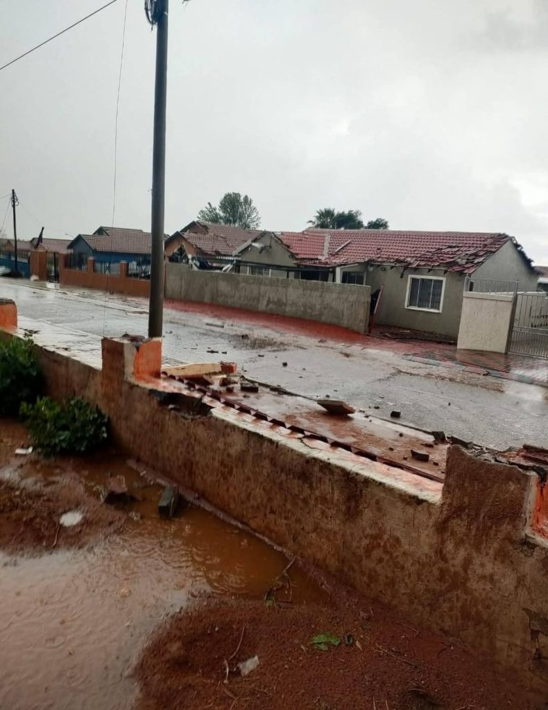 Tornado in Randfontein, Gauteng? - Earthnews365