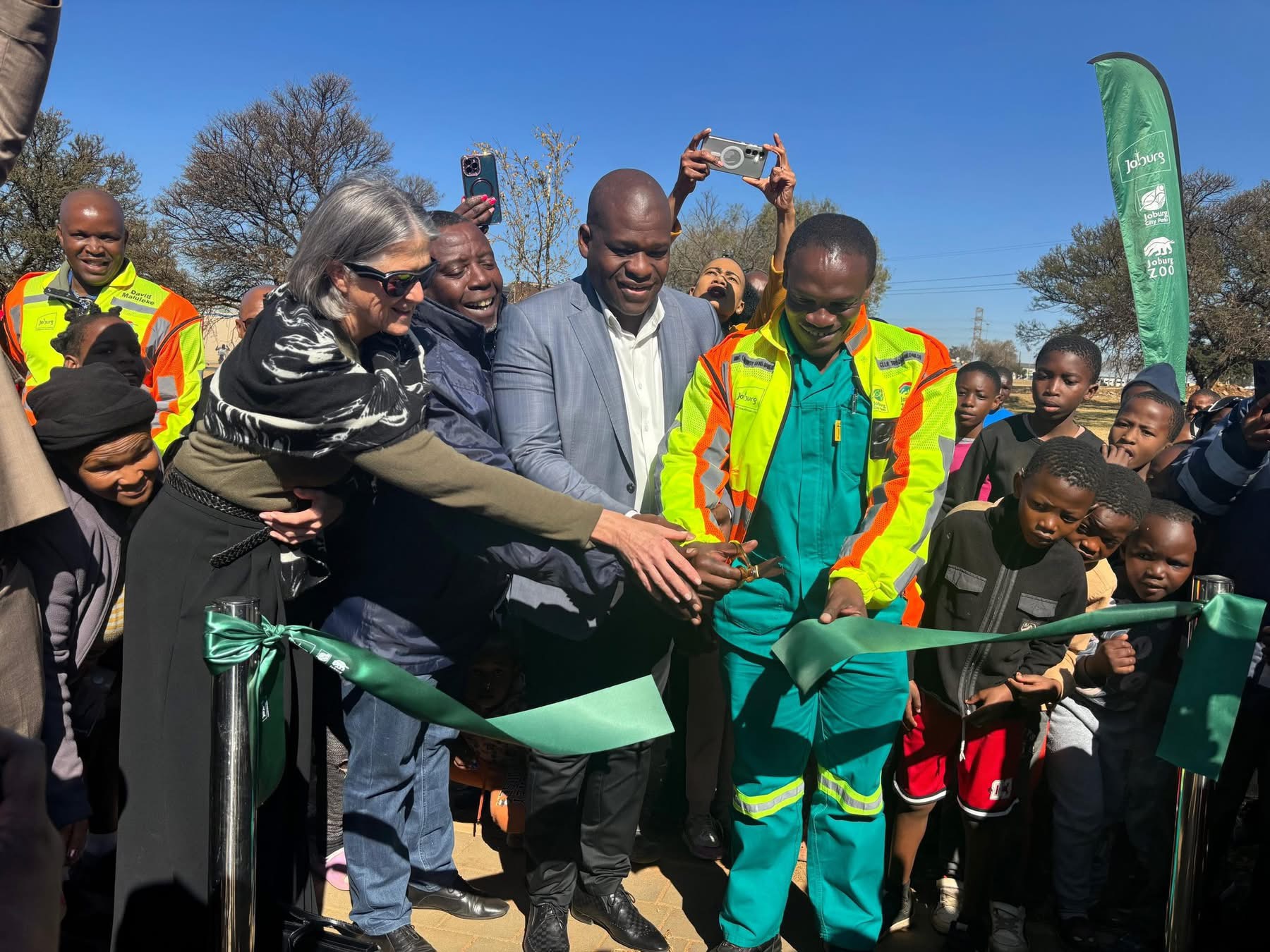 Bheki Mlangeni Park gets a facelift - Earthnews365