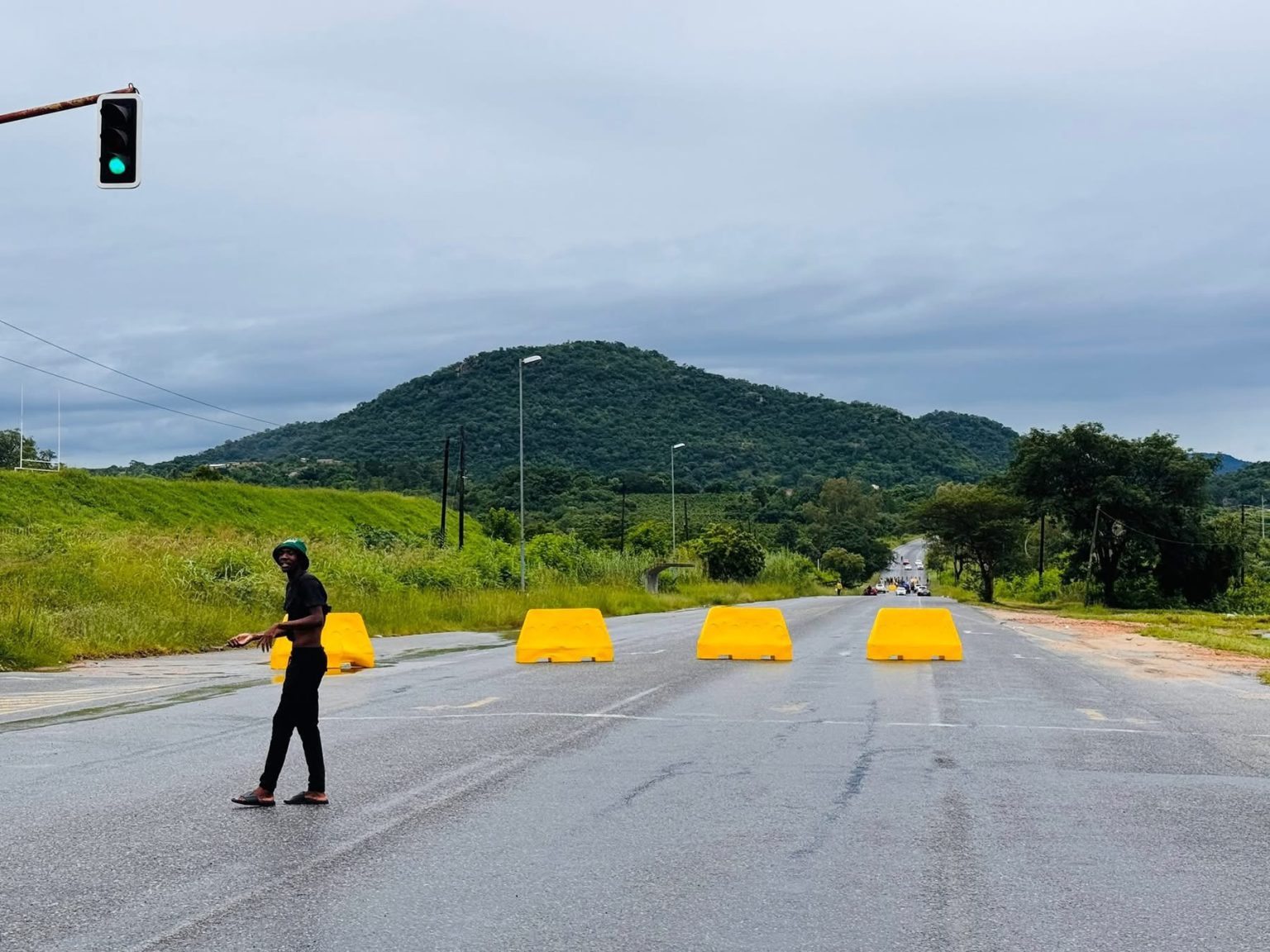 Road and tourist destinations closed as water levels rise in Limpopo ...