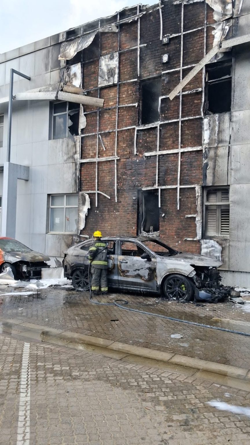 Paarl Hospital announces new rules after this week’s fire - Earthnews365